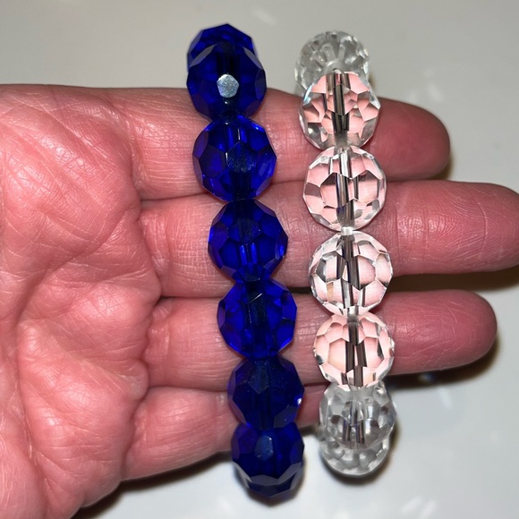Jewelry | Nwot 2 Fun Large Plastic Bead Braceletsbeautiful Blue Clear ...